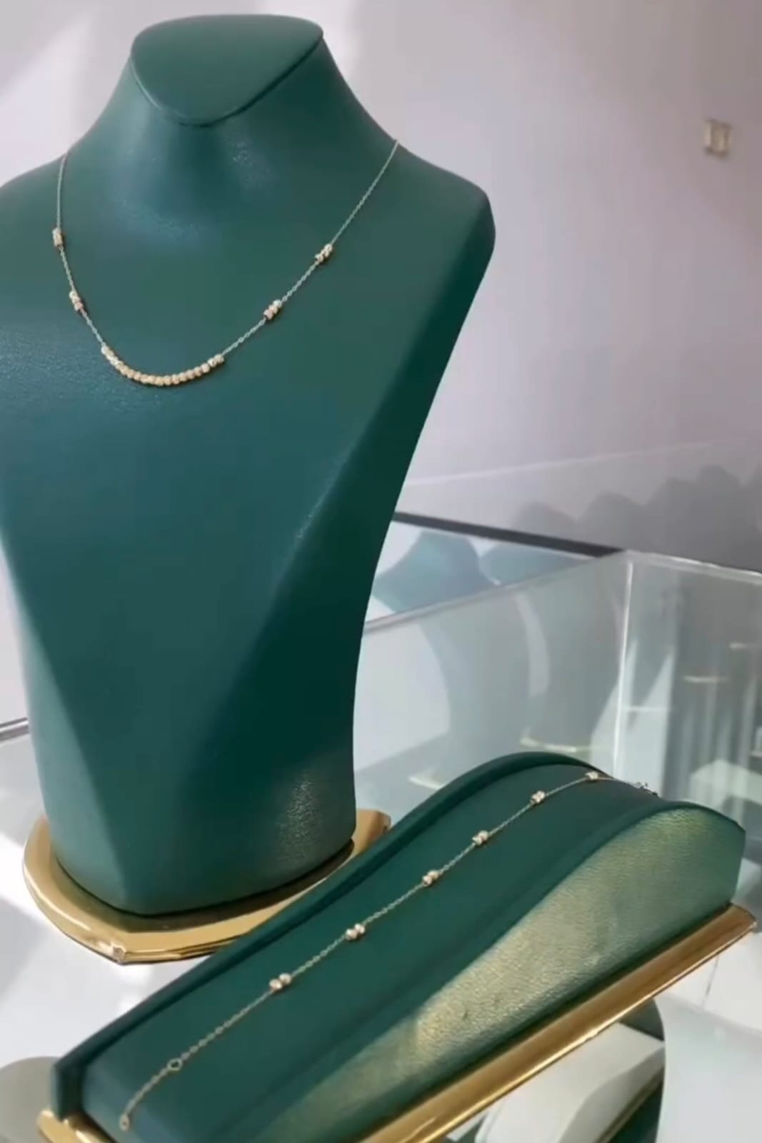Ensemble Castle – Castle jewelry